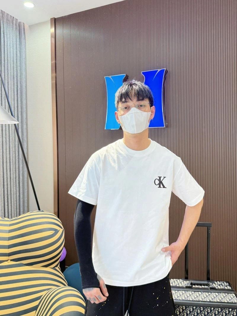 Calvin Klein T-Shirts