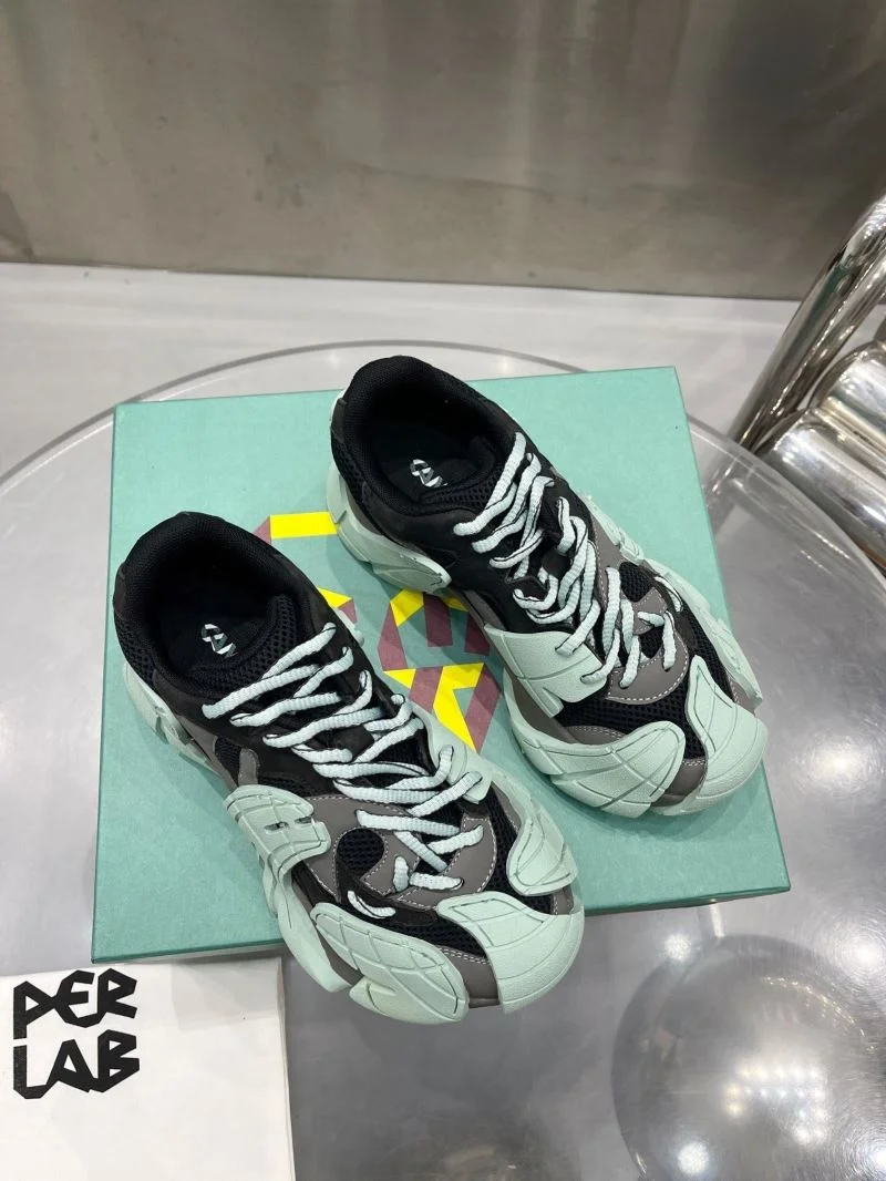 Low-cost Camper Shoes