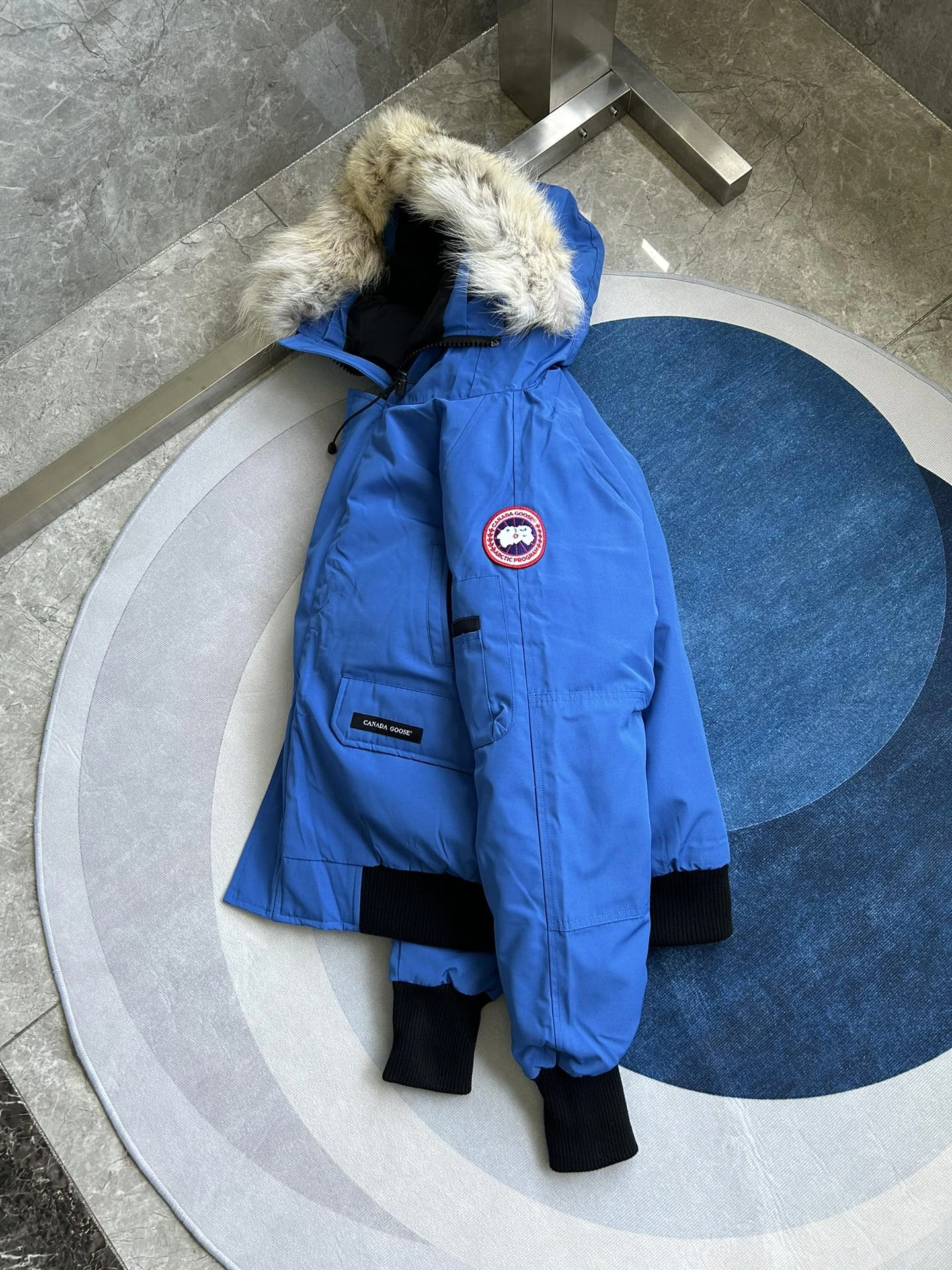 Indistinguishable Canada Goose Down Jackets