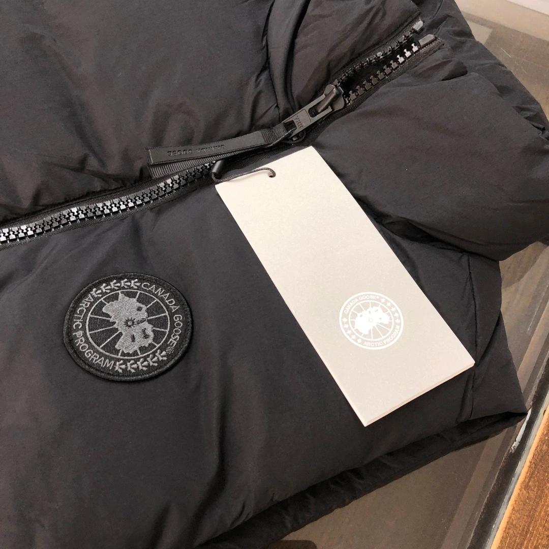 Exact replica Canada Goose Down Jackets