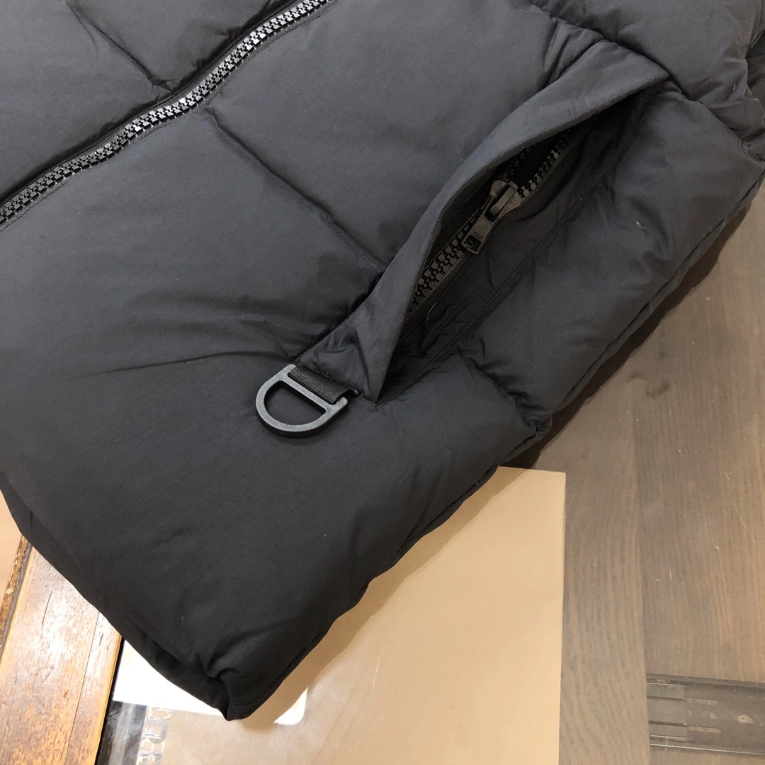 Exact replica Canada Goose Down Jackets
