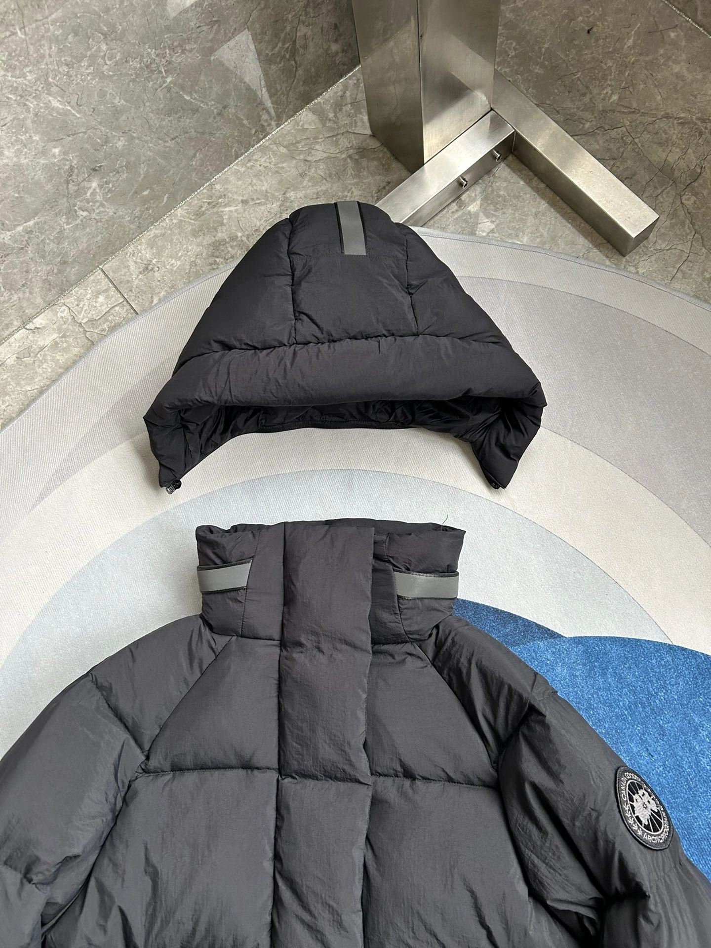 Brand-authenticated Canada Goose Down Jackets