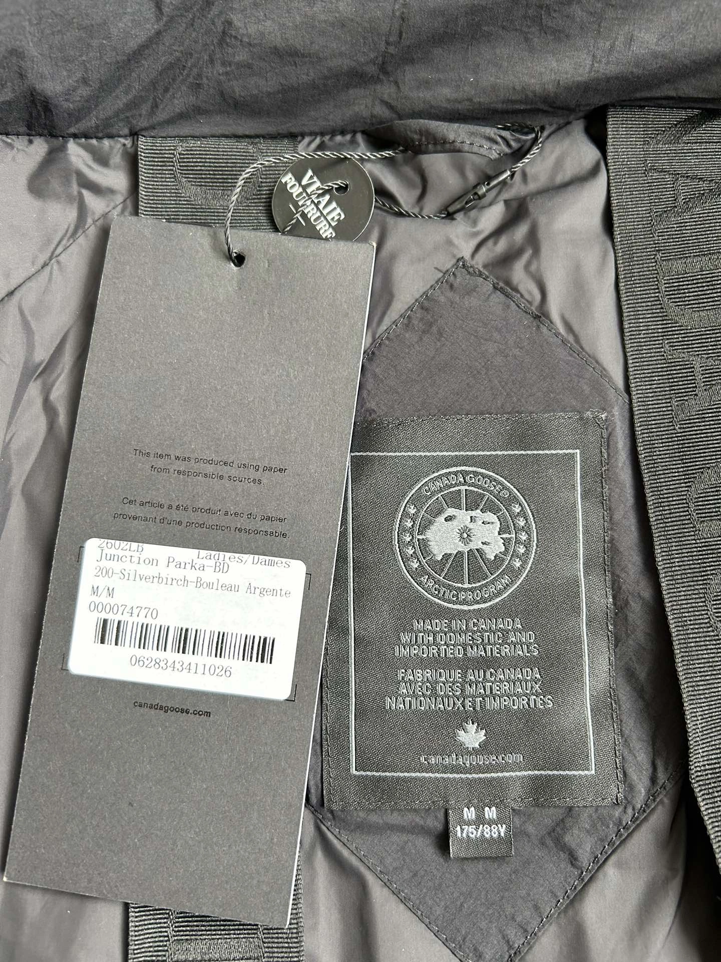 Brand-authenticated Canada Goose Down Jackets