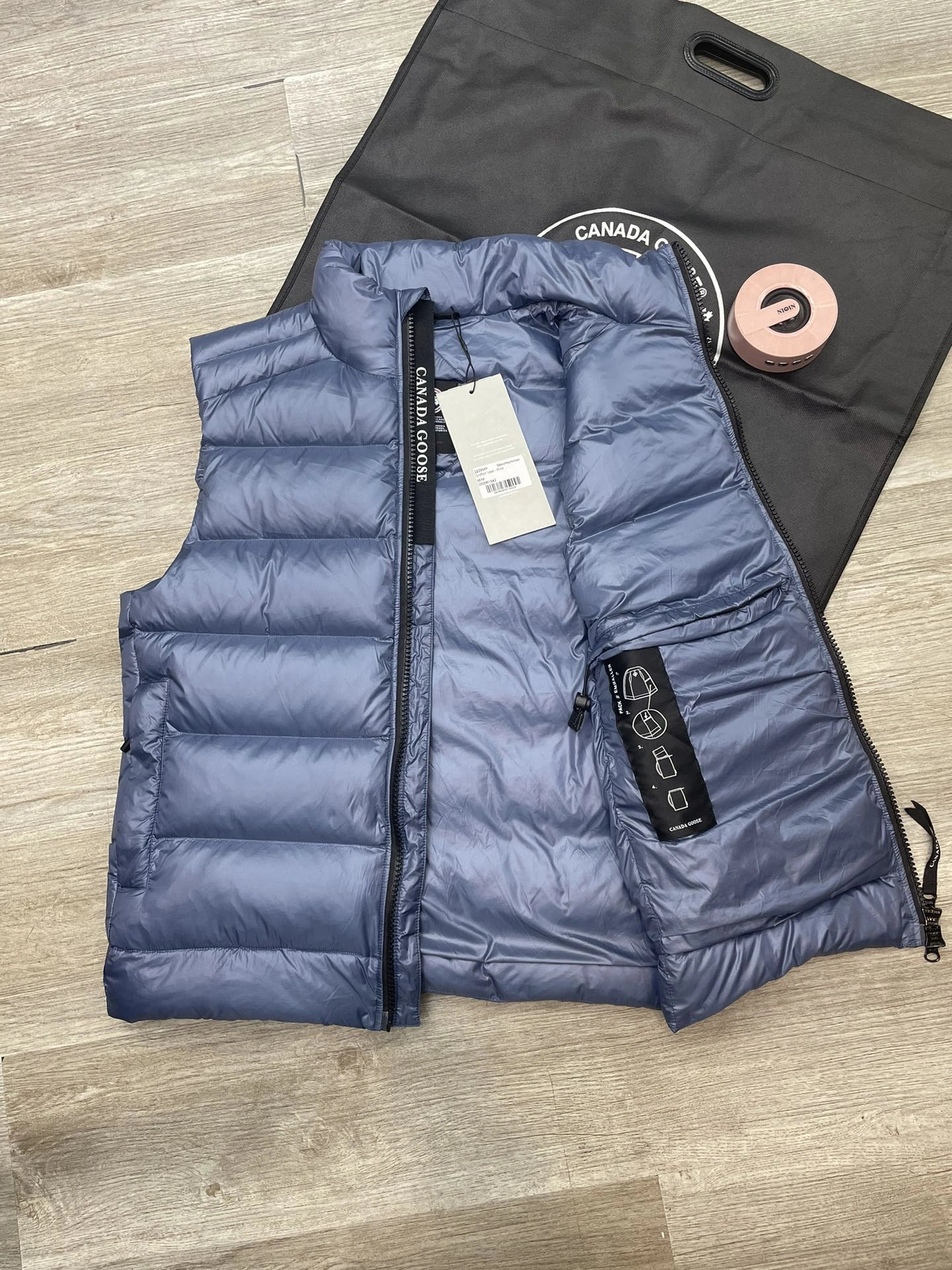 Exact replica Canada Goose Down Jackets