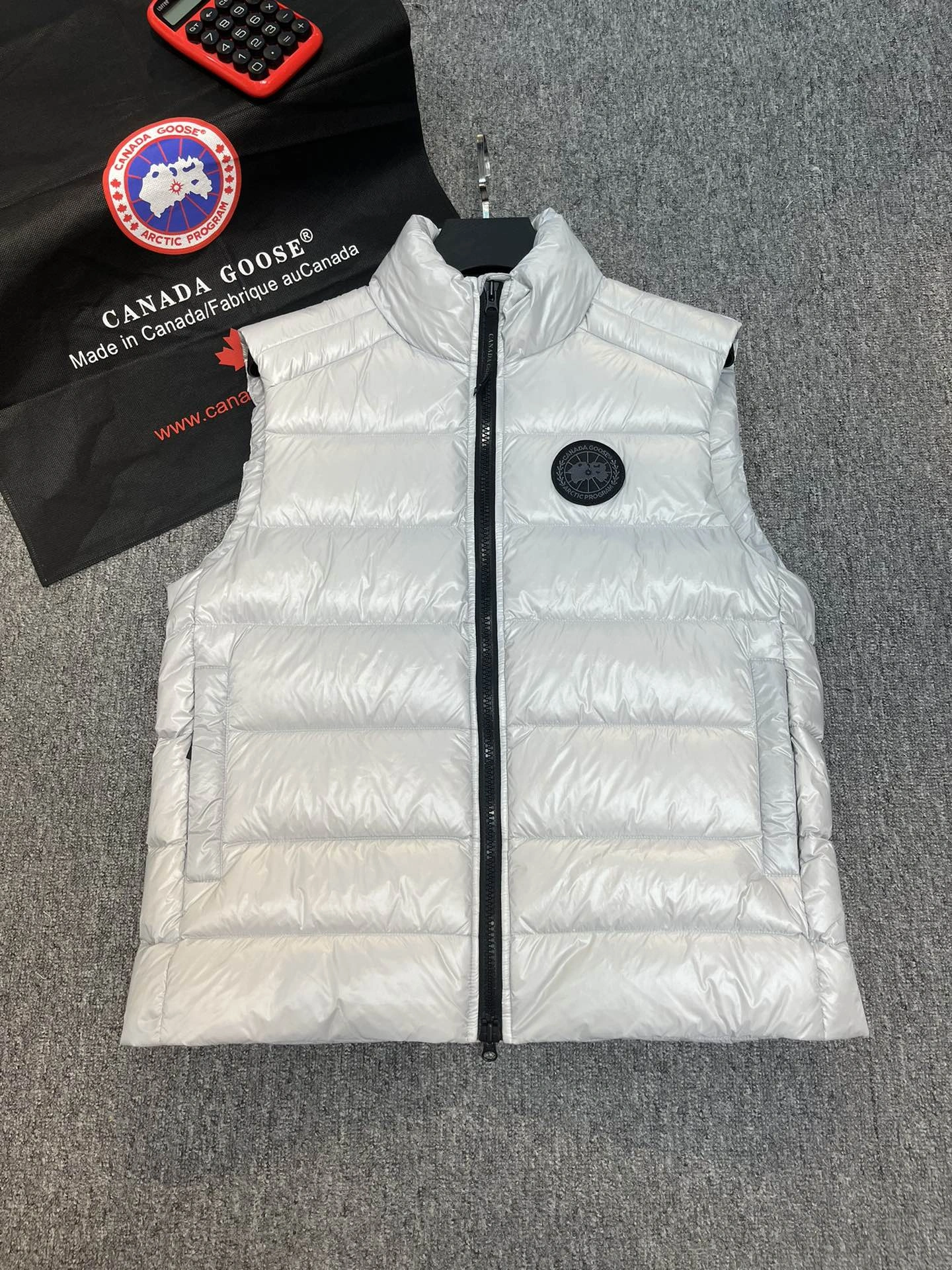 Brand-authenticated Canada Goose Down Jackets