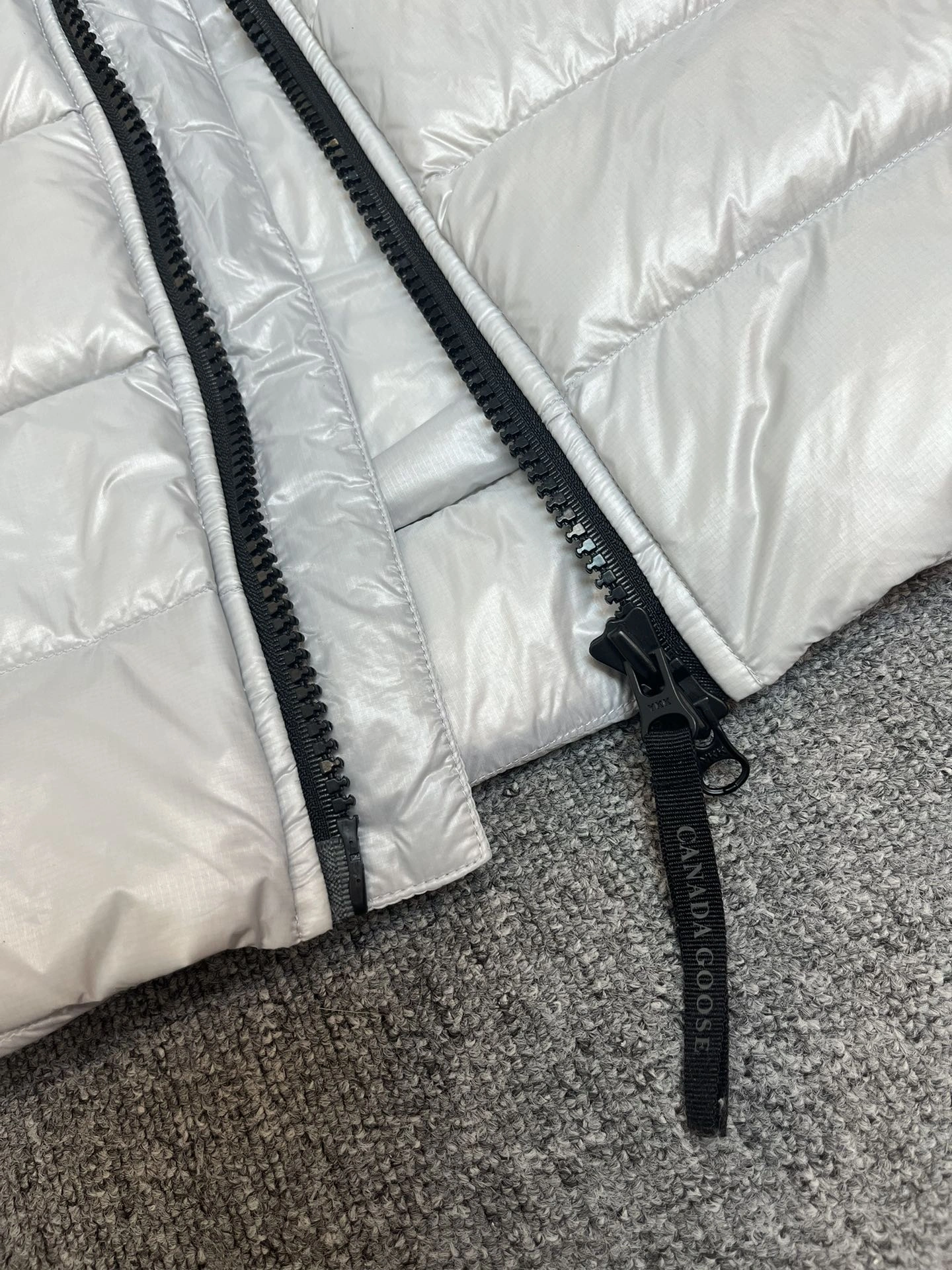 Brand-authenticated Canada Goose Down Jackets