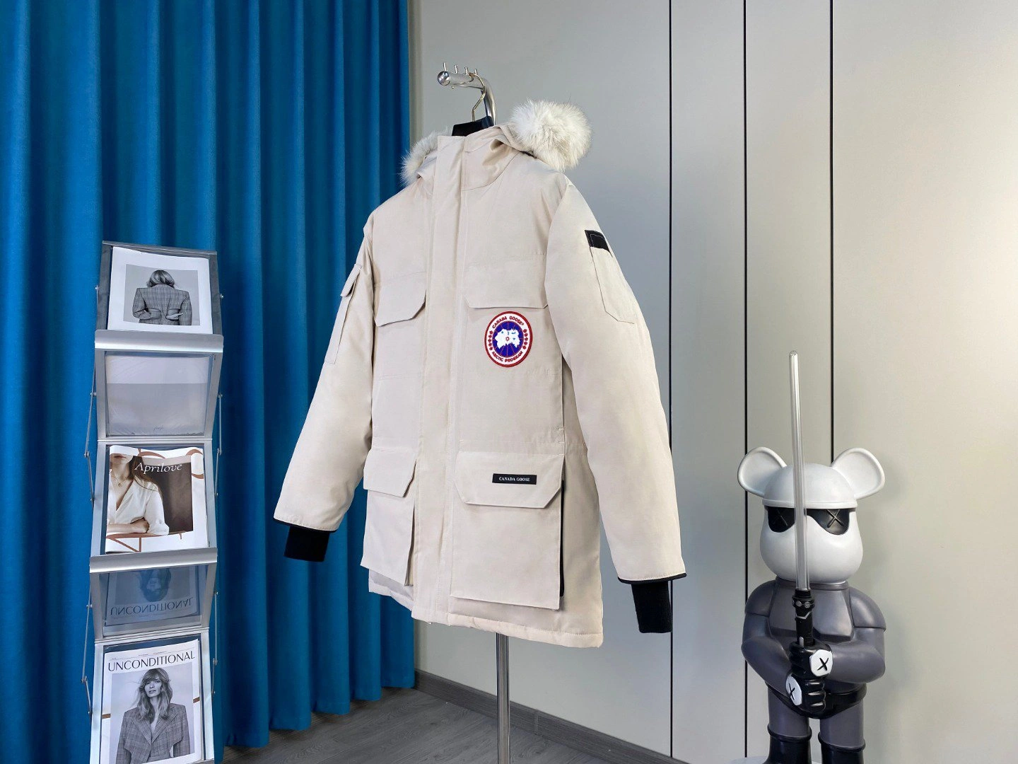 Indistinguishable Canada Goose Down Jackets