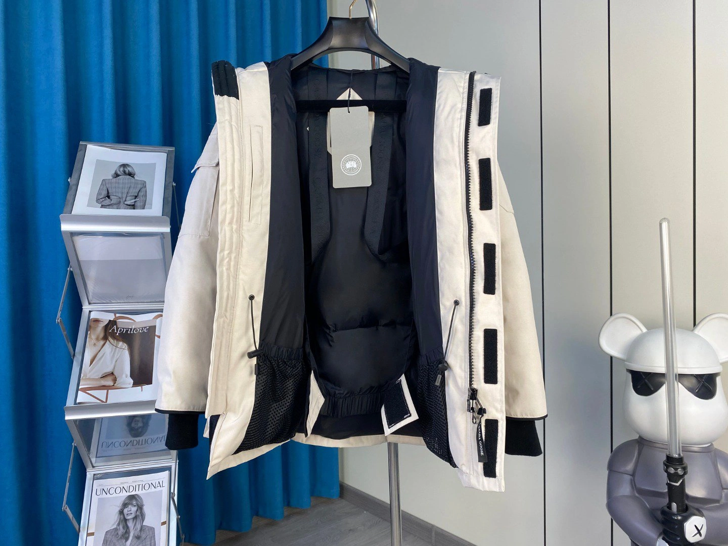 Indistinguishable Canada Goose Down Jackets