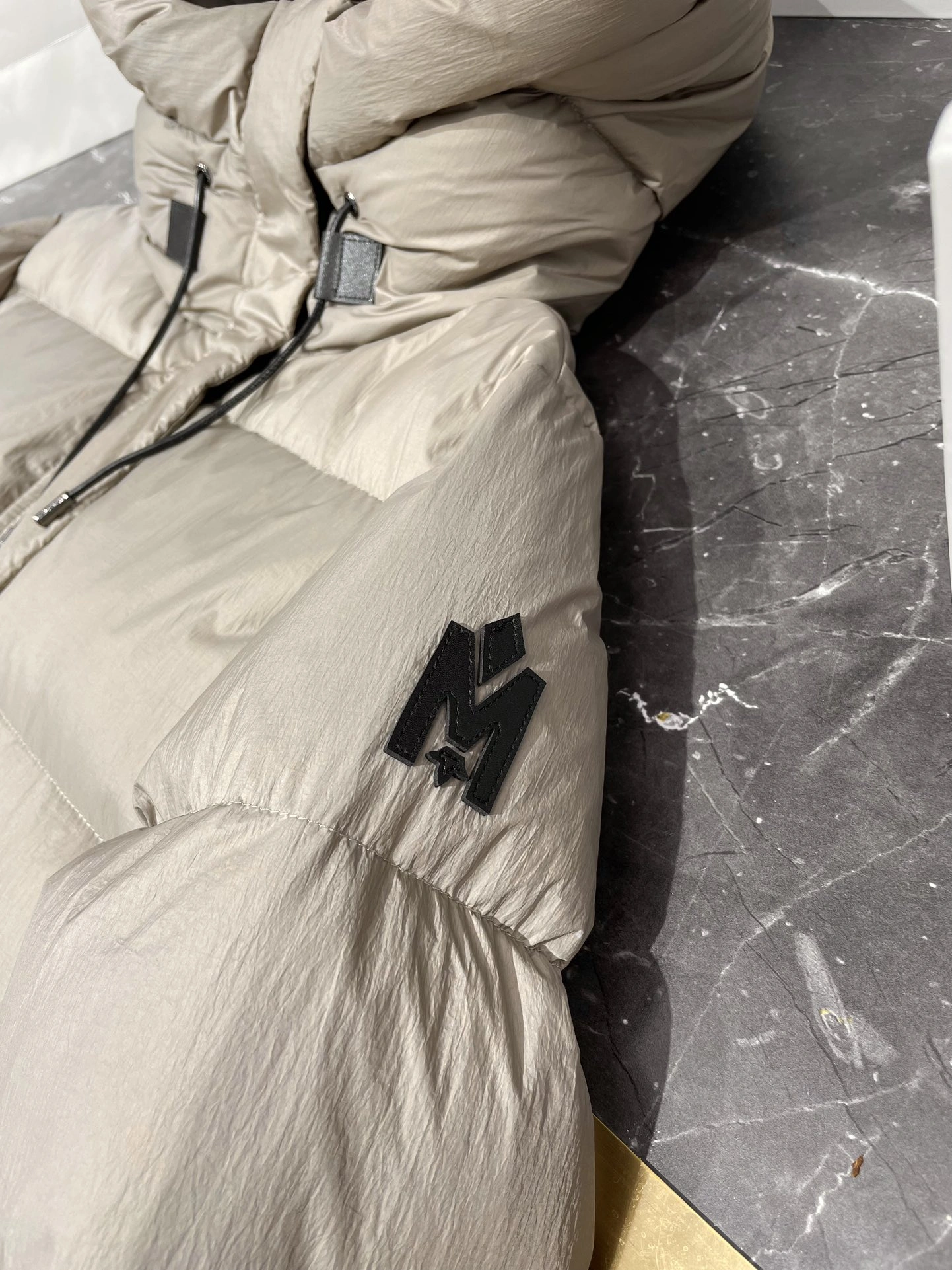 Inexpensive Canada Goose Down Jackets