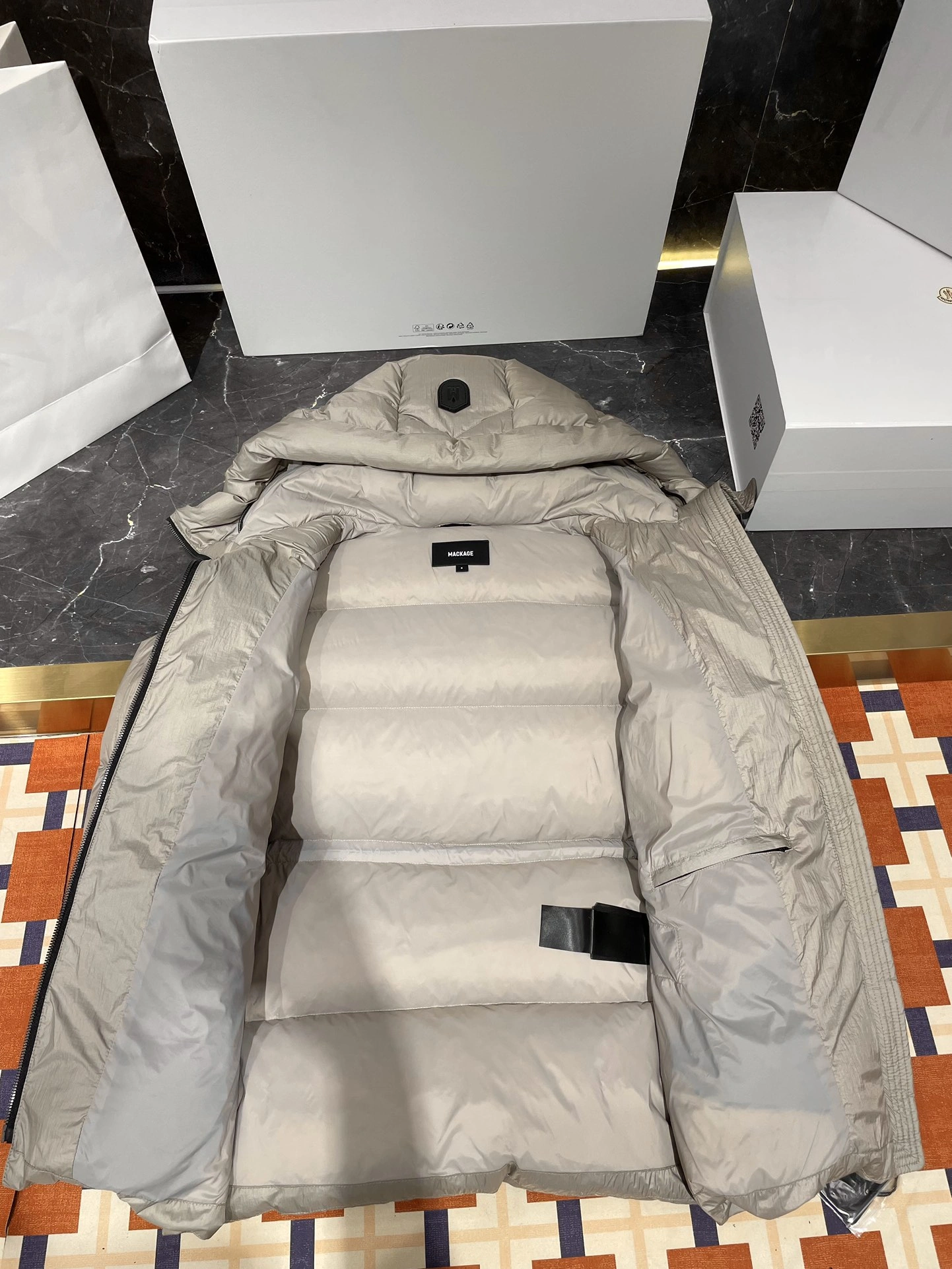Inexpensive Canada Goose Down Jackets