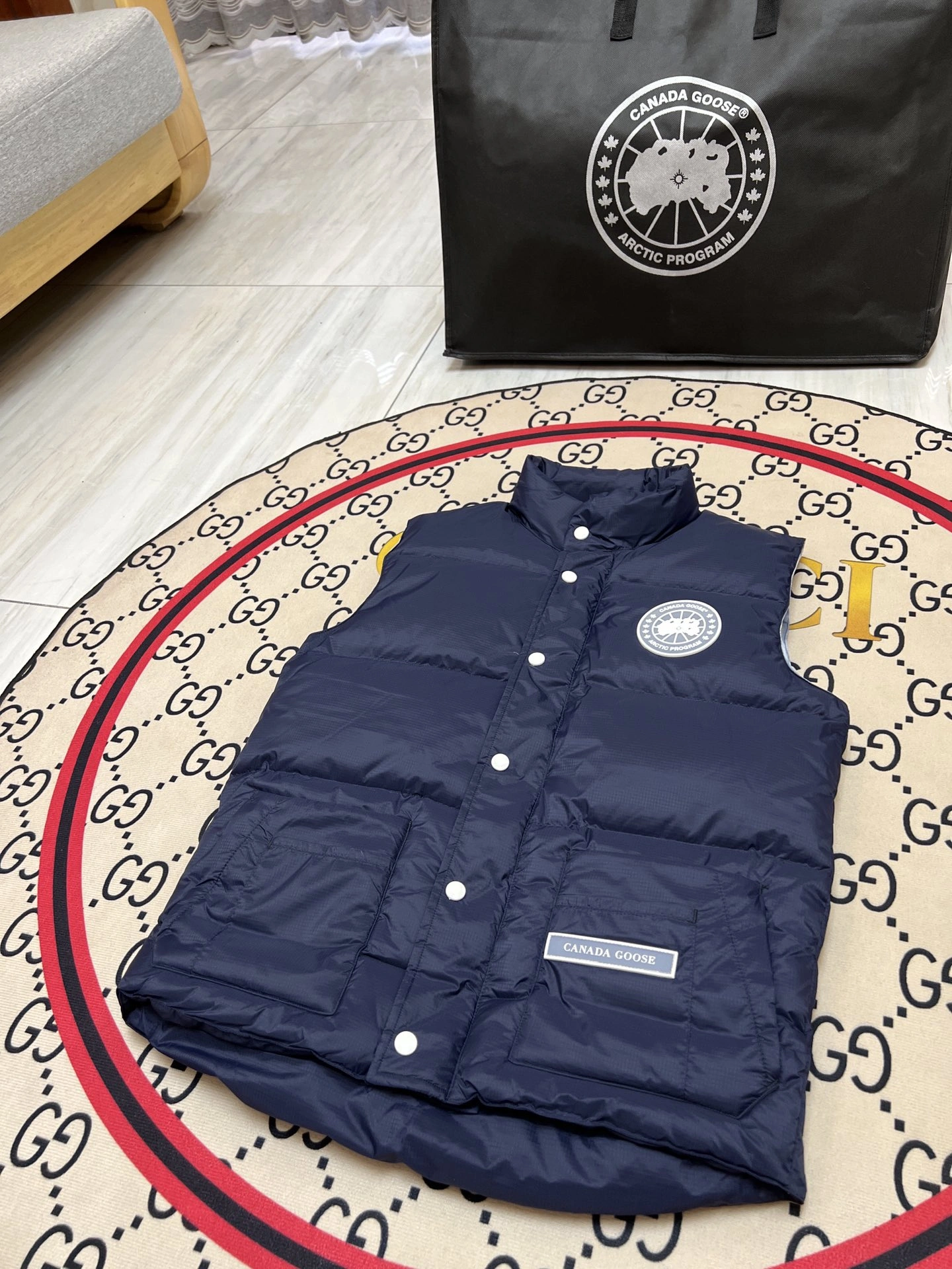Brand-authenticated Canada Goose Down Jackets