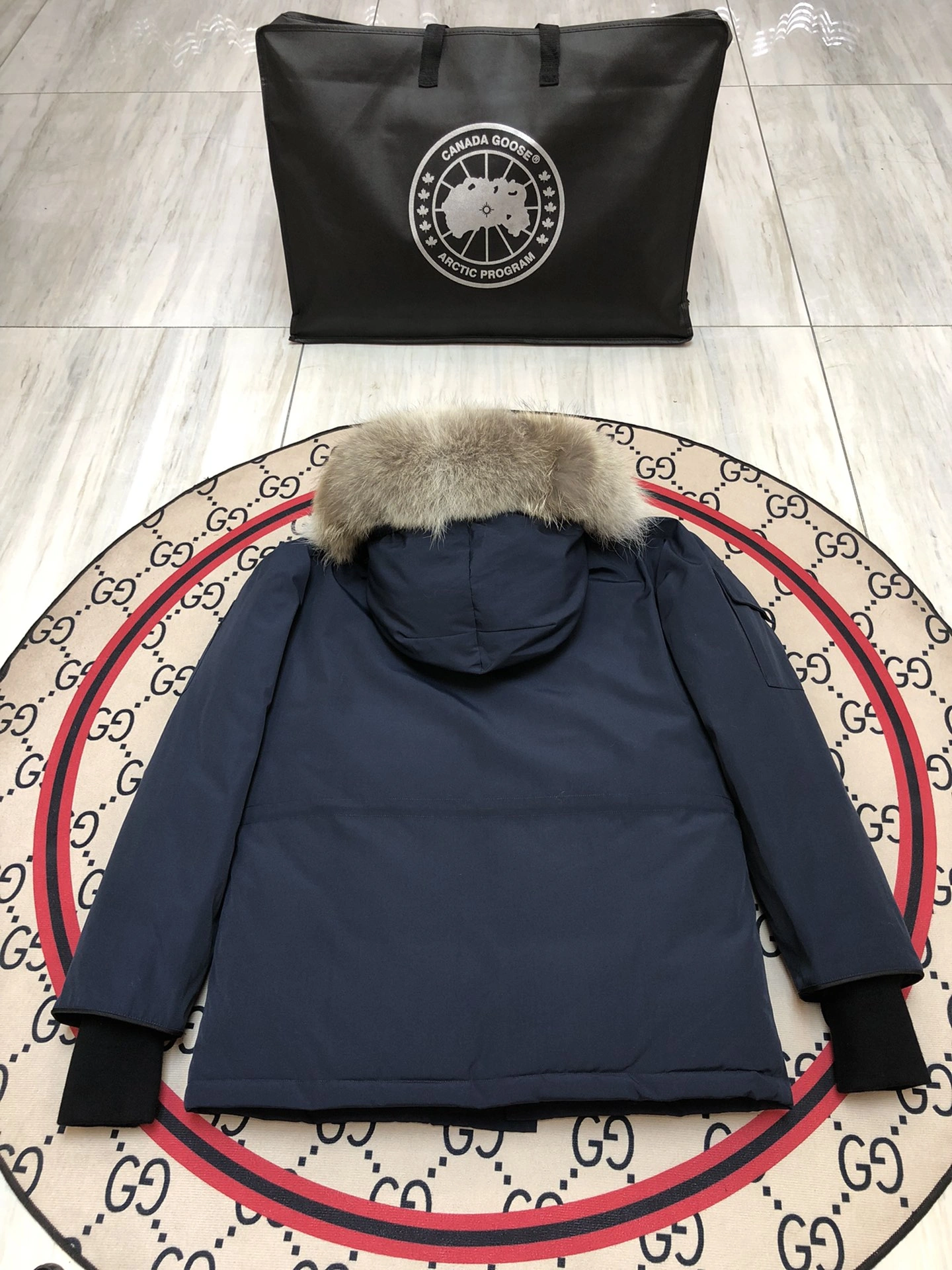 Indistinguishable Canada Goose Down Jackets