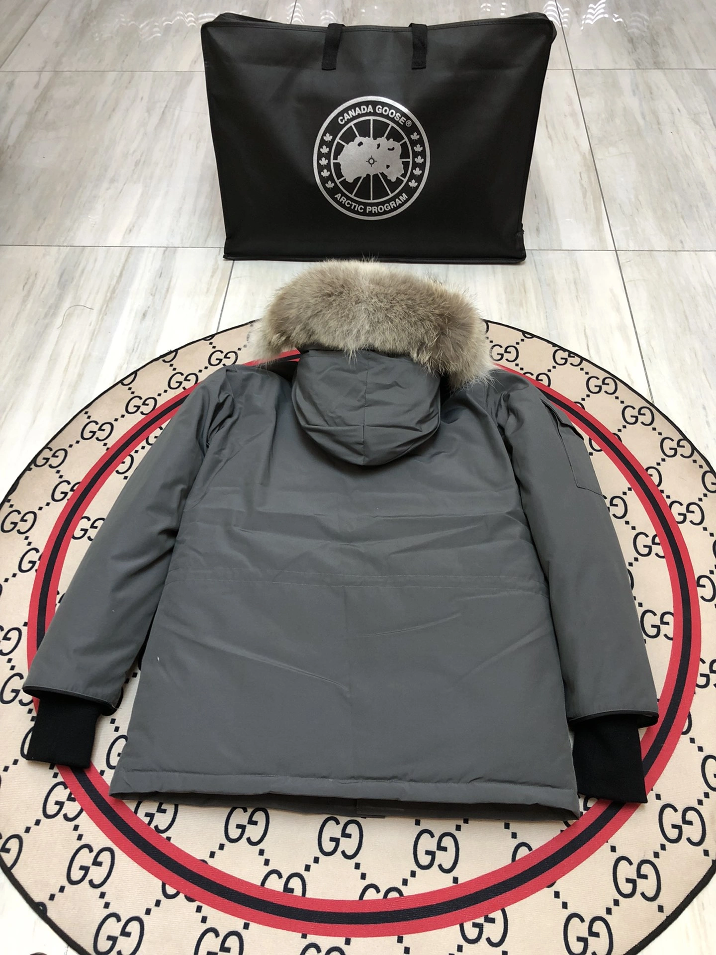Indistinguishable Canada Goose Down Jackets