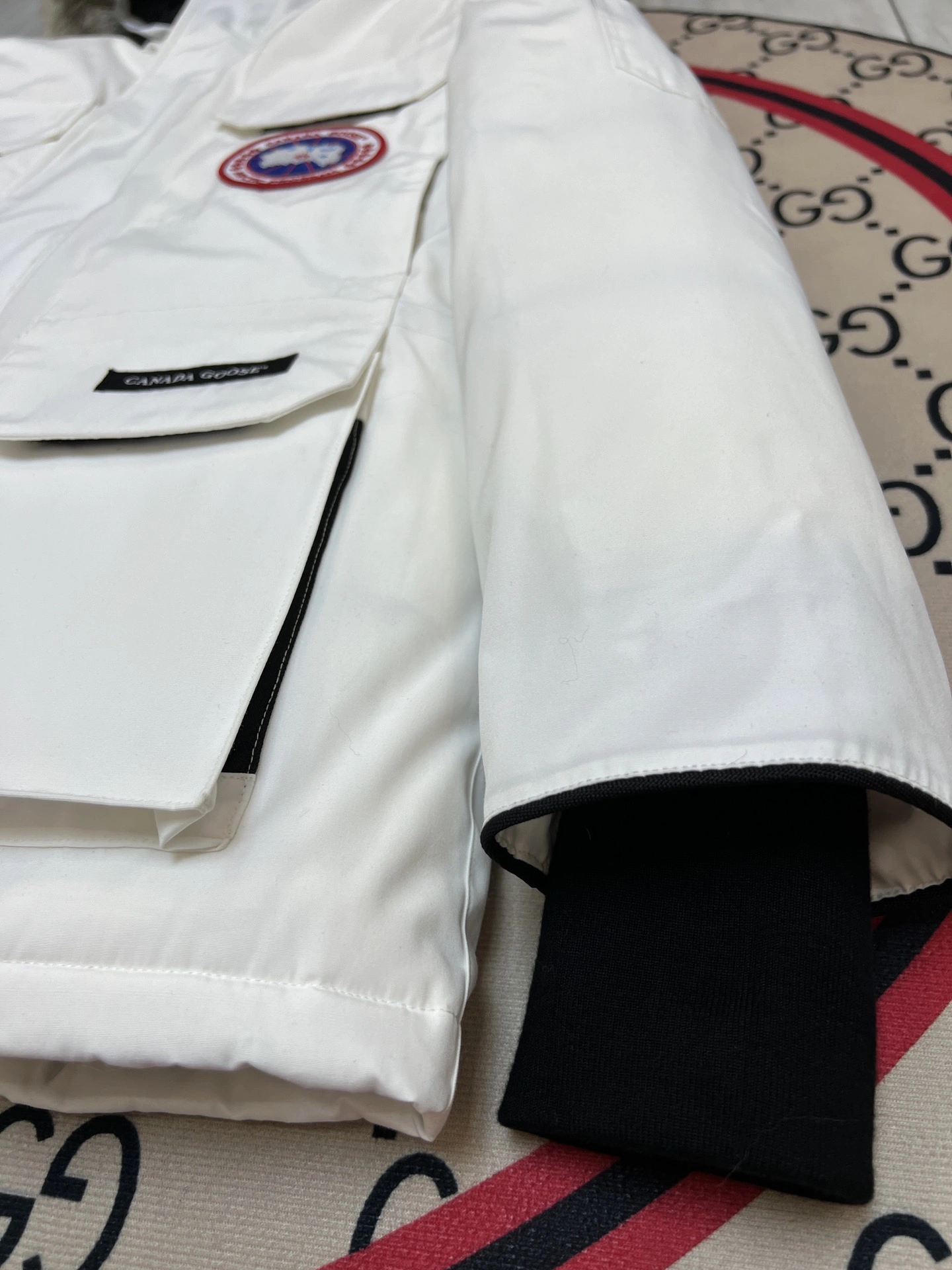 Brand-authenticated Canada Goose Down Jackets