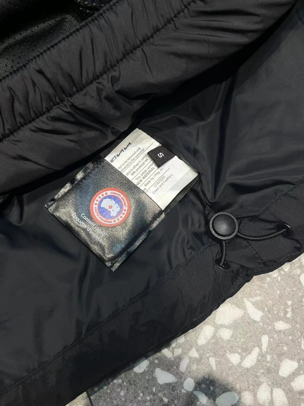 Exact replica Canada Goose Down Jackets
