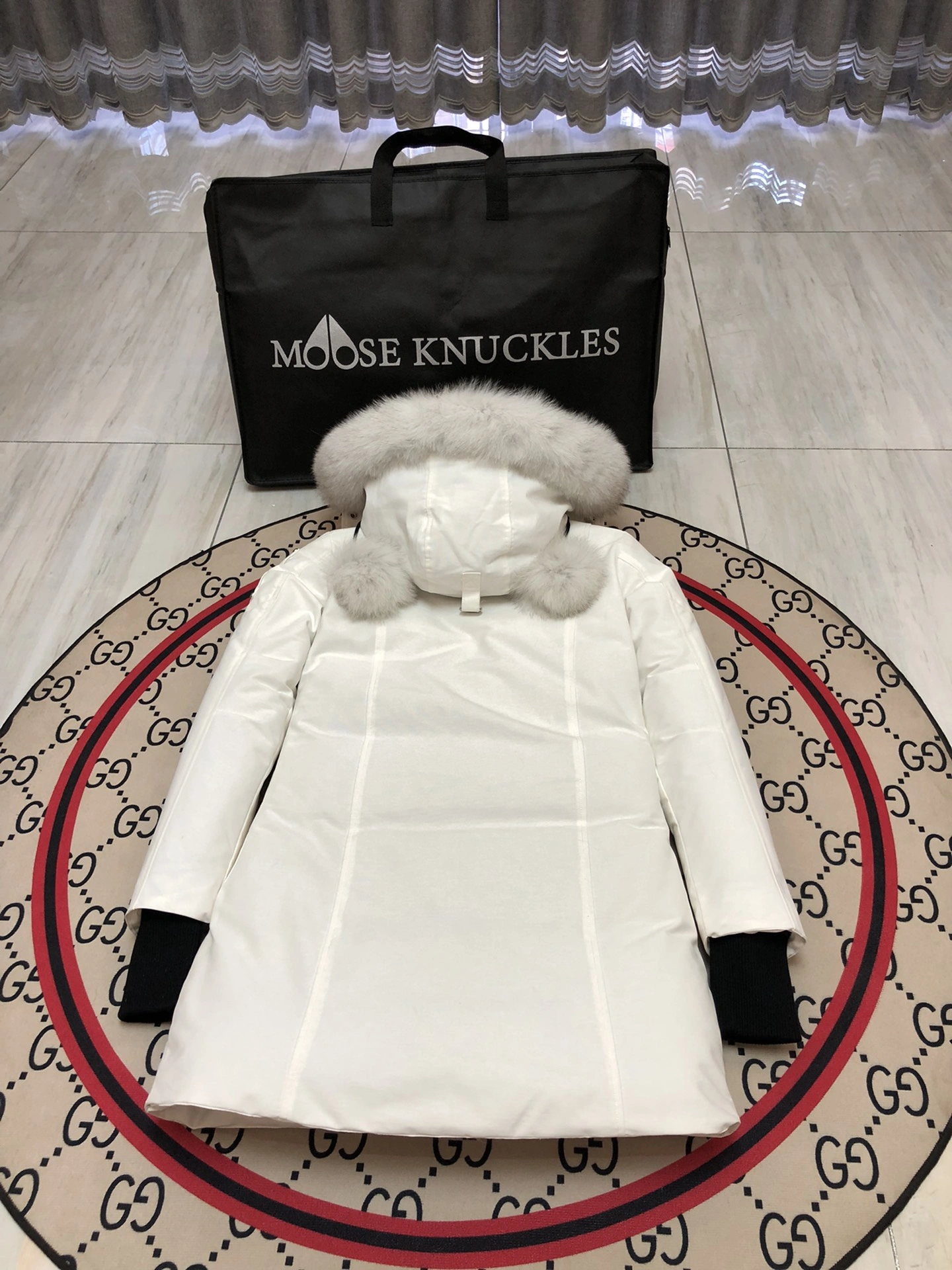 Indistinguishable Canada Goose Down Jackets