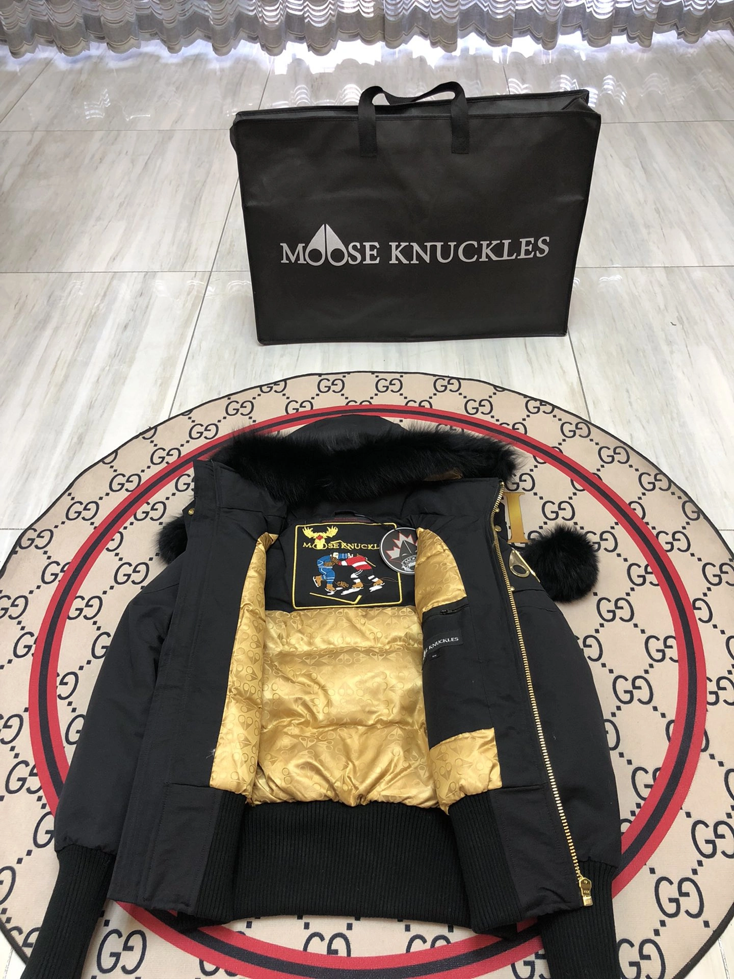 Brand-authenticated Canada Goose Down Jackets
