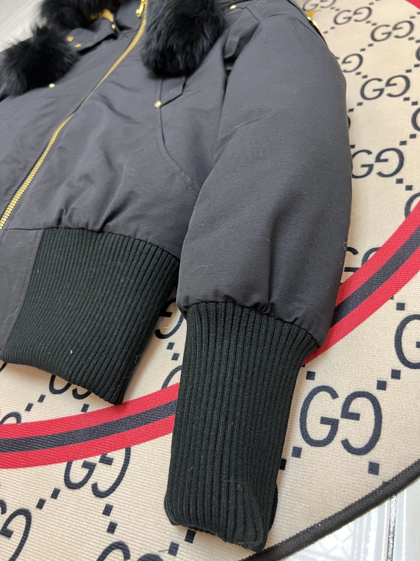 Brand-authenticated Canada Goose Down Jackets