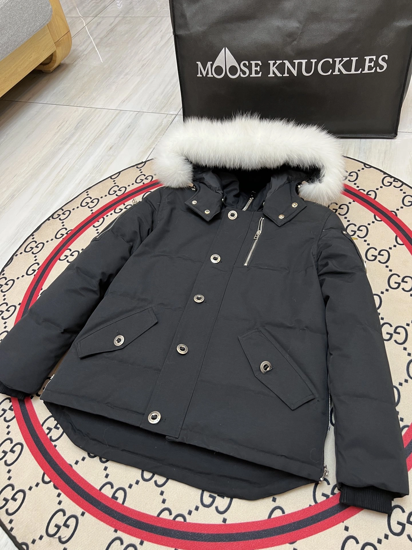 Indistinguishable Canada Goose Down Jackets