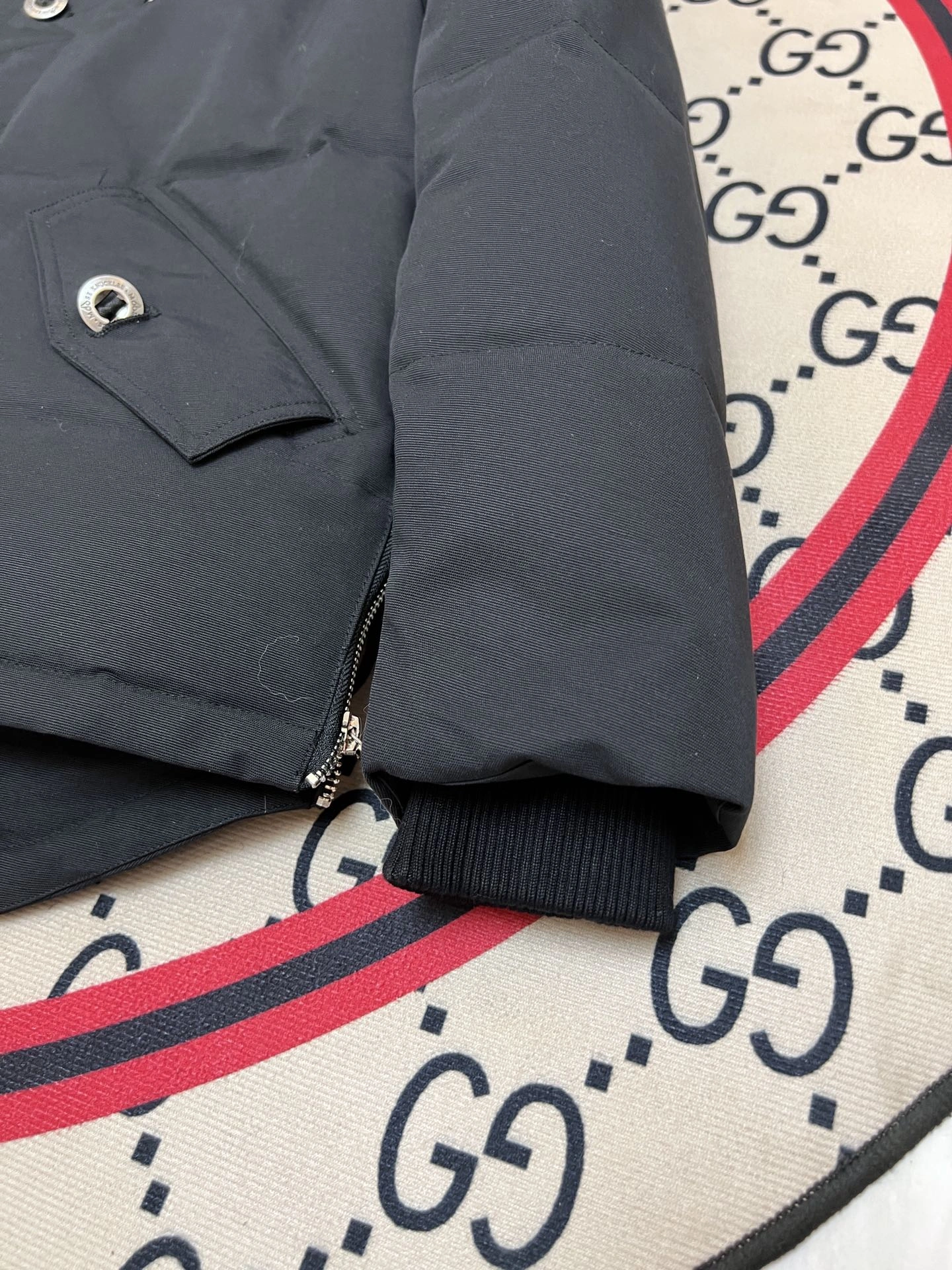 Indistinguishable Canada Goose Down Jackets