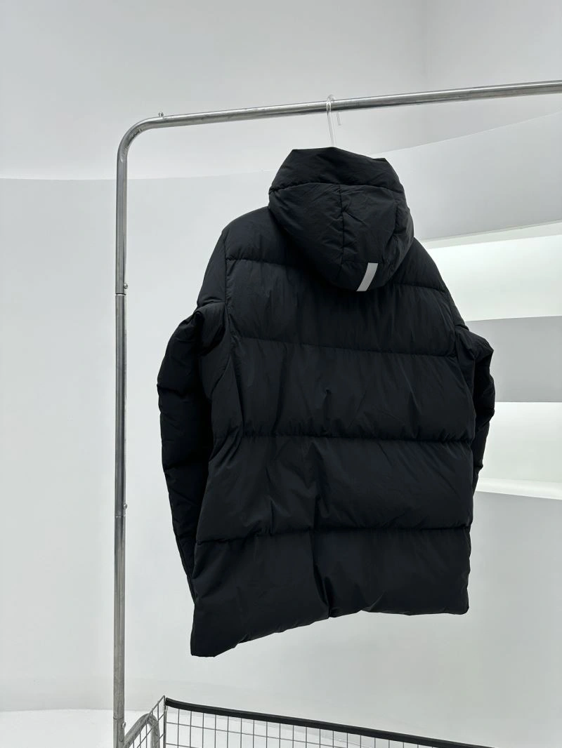 Exact replica Canada Goose Down Jackets
