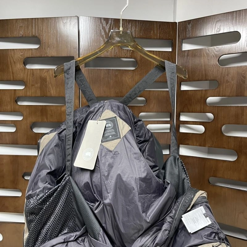 Brand-authenticated Canada Goose Down Jackets