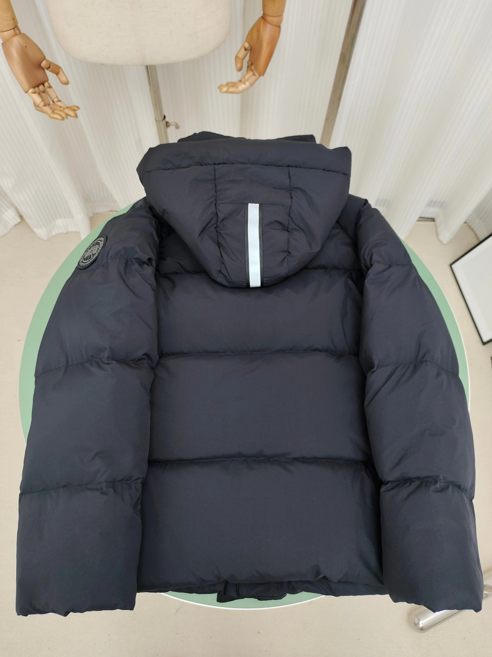 Inexpensive Canada Goose Down Jackets