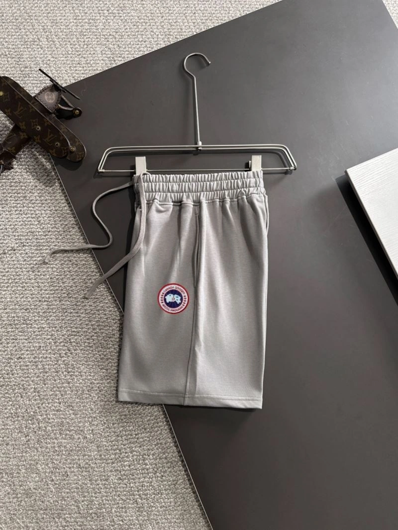 Top mirror Canada Goose Short Pants