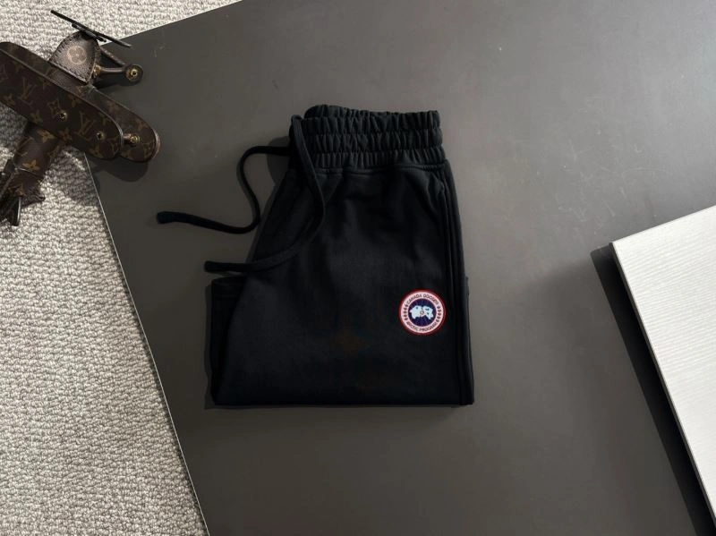 Precise copy Canada Goose Short Pants