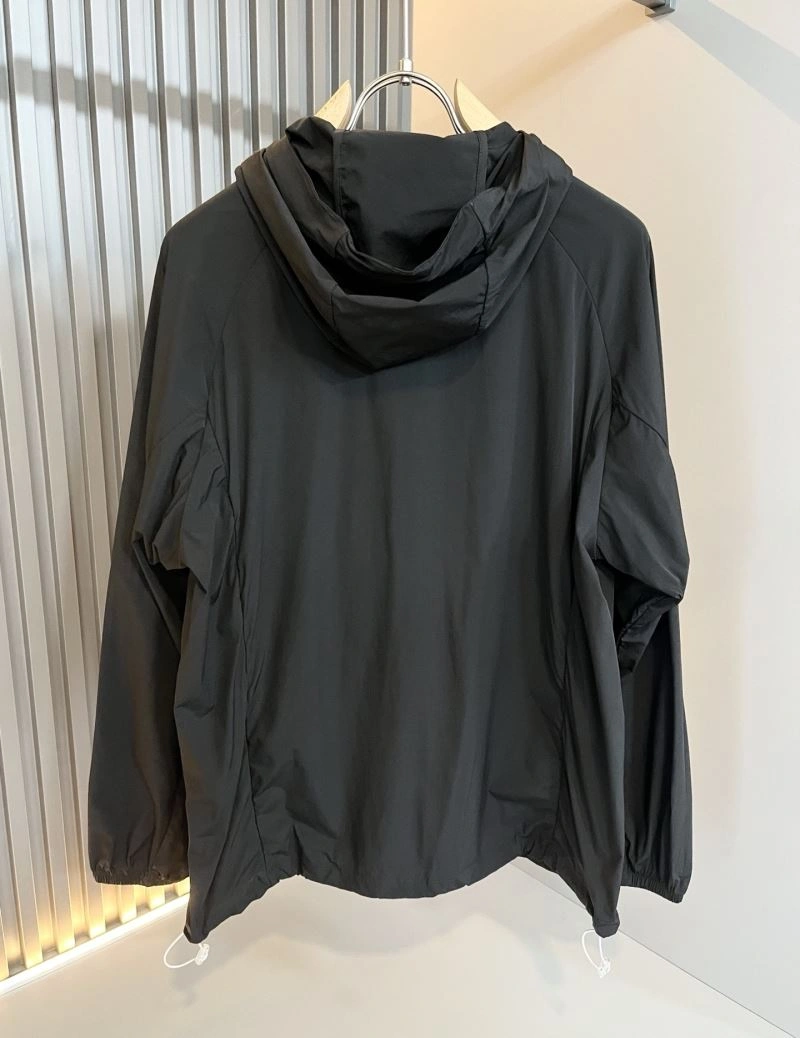 Legit Canada Goose Sunscreen Jacket
