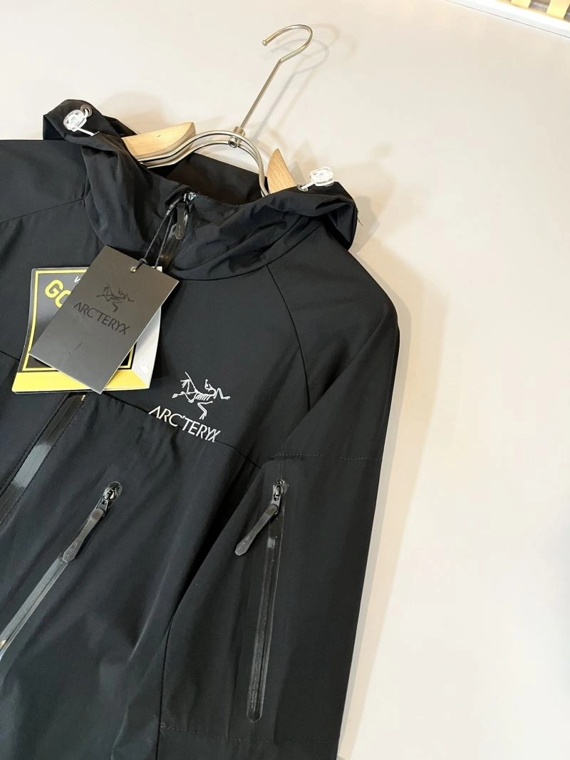 Legit Canada Goose Sunscreen Jacket