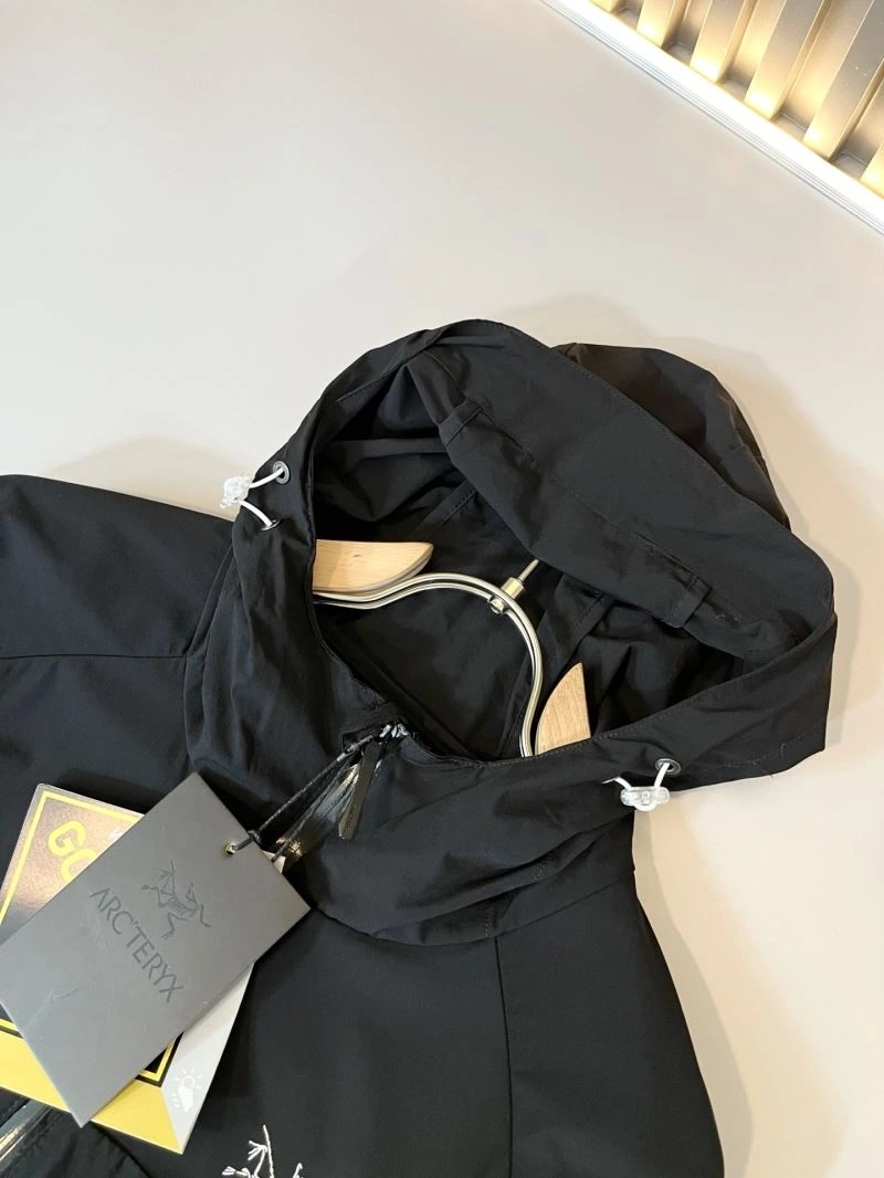 Legit Canada Goose Sunscreen Jacket
