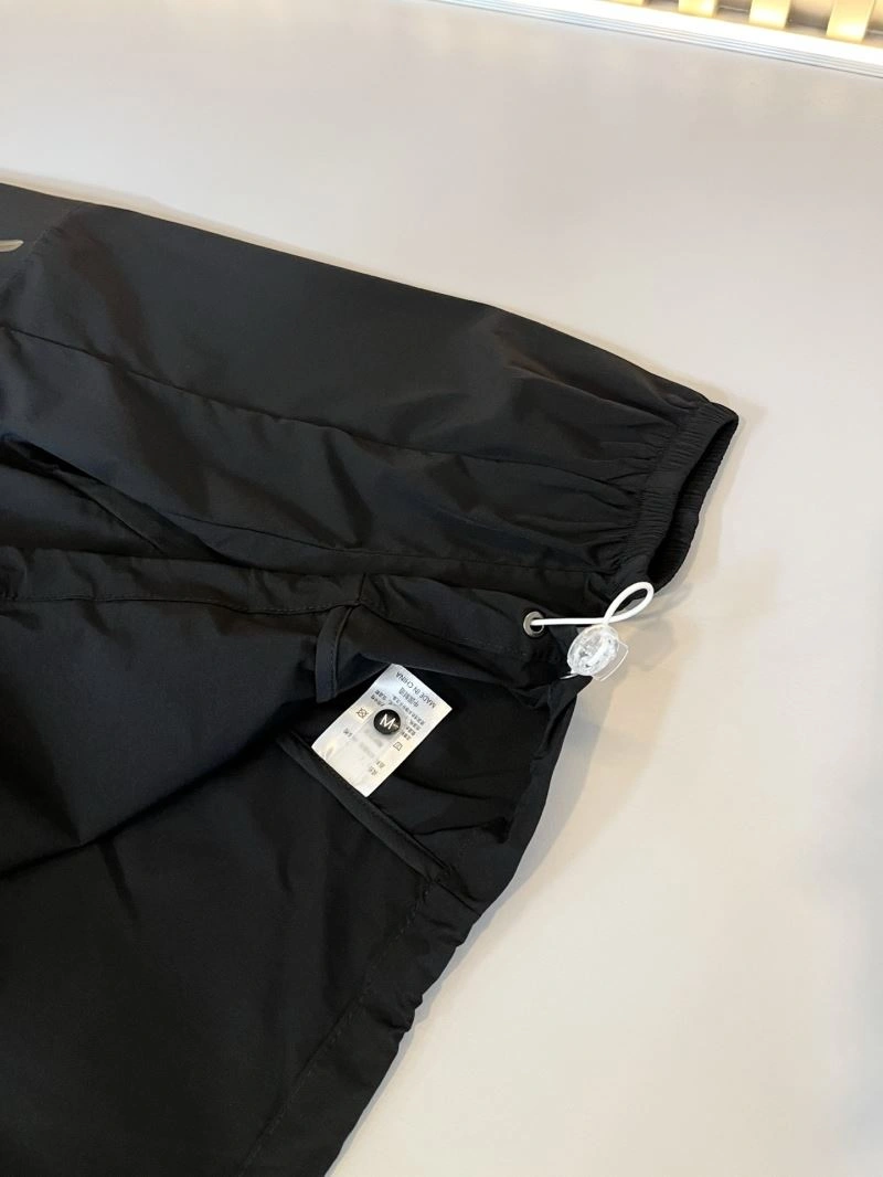 Legit Canada Goose Sunscreen Jacket