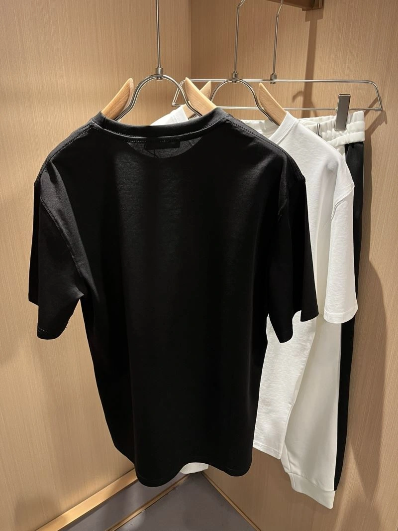 Accurate model Canada Goose T-Shirts