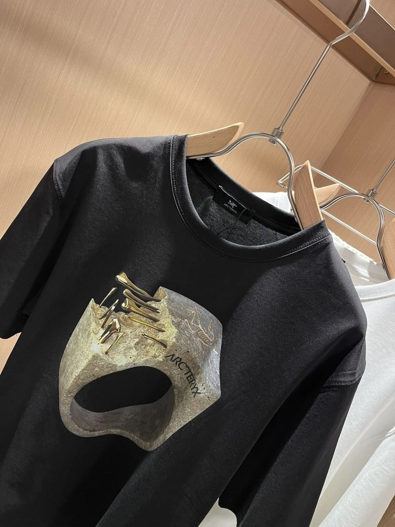 Accurate model Canada Goose T-Shirts