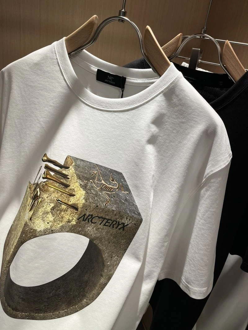 Budget-friendly Canada Goose T-Shirts