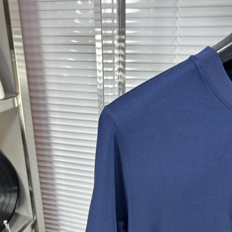 Exact replica Canada Goose T-Shirts