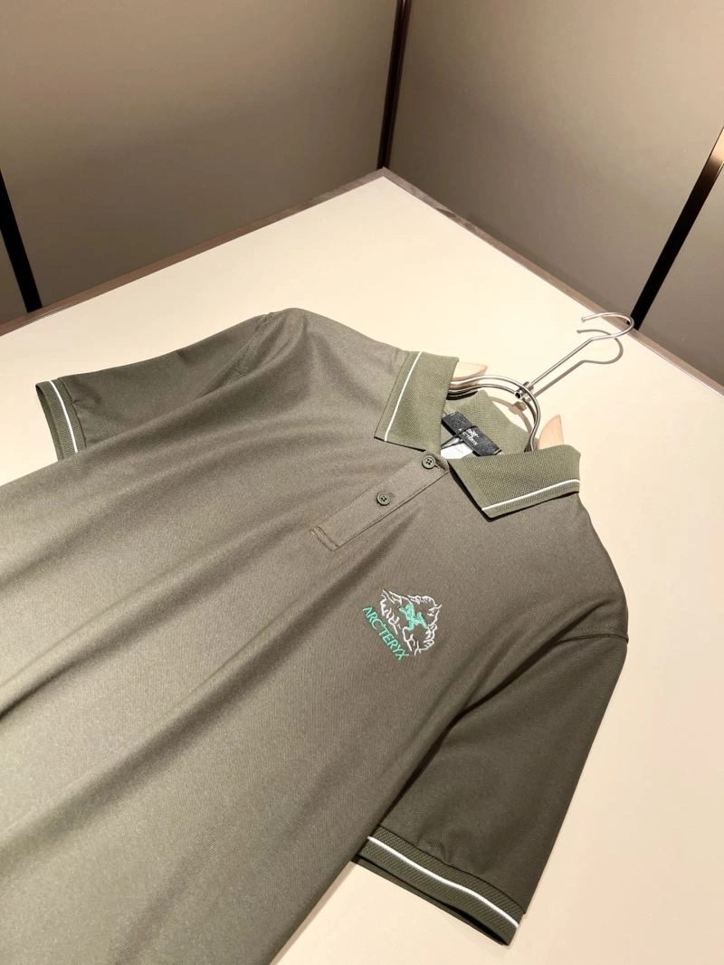 Accurate model Canada Goose T-Shirts