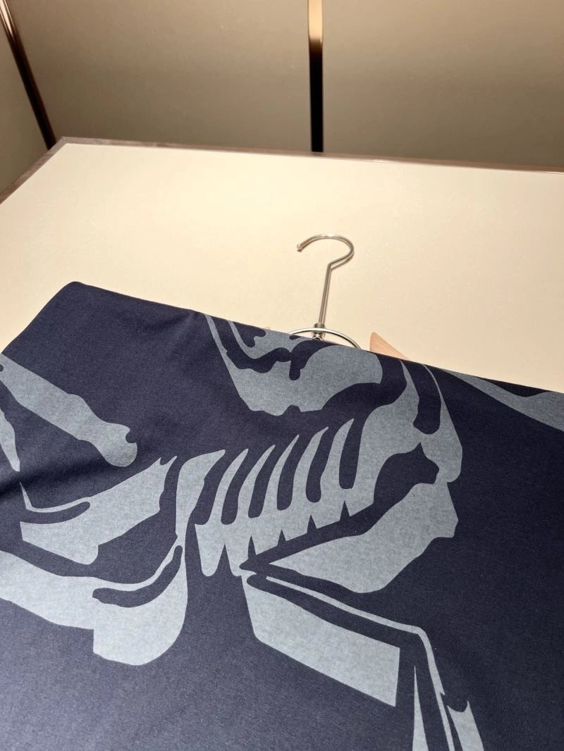 Brand-authenticated Canada Goose T-Shirts