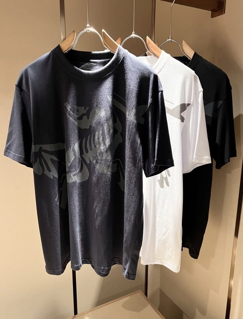 Original Canada Goose T-Shirts