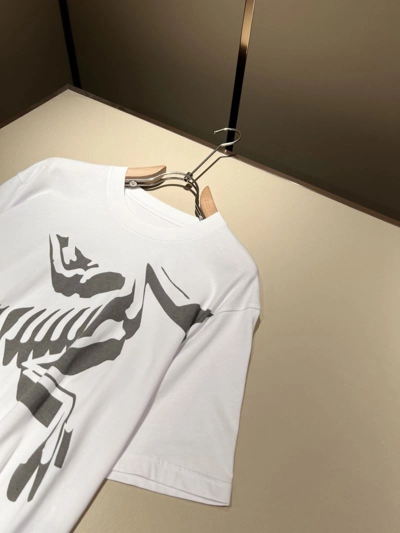 Original Canada Goose T-Shirts