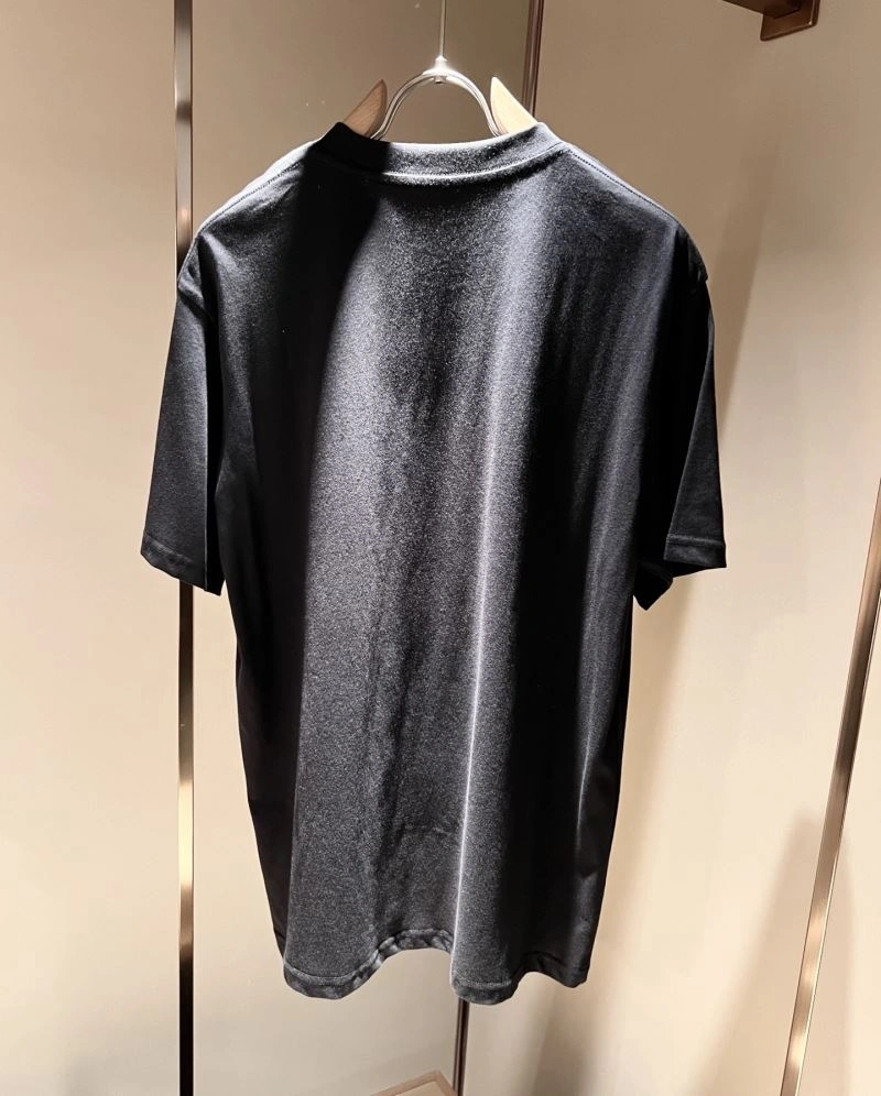 Reasonably priced Canada Goose T-Shirts