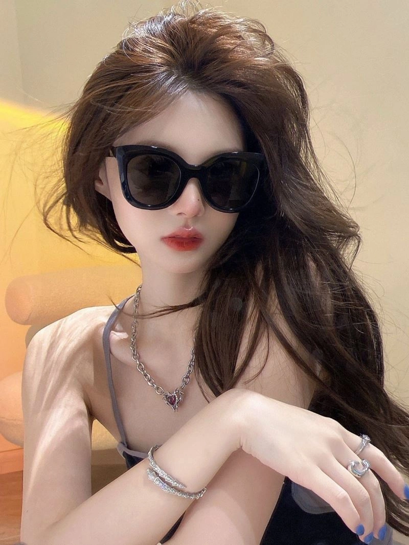 Carrin Sunglasses