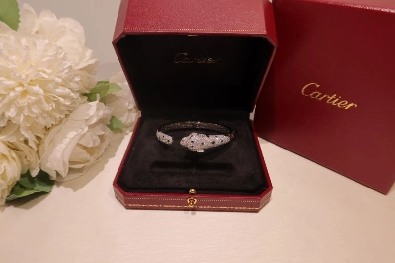 1:1 copy Cartier Bracelets