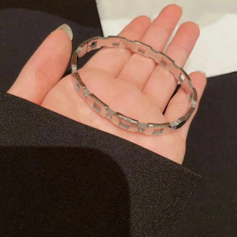 Indistinguishable Cartier Bracelets