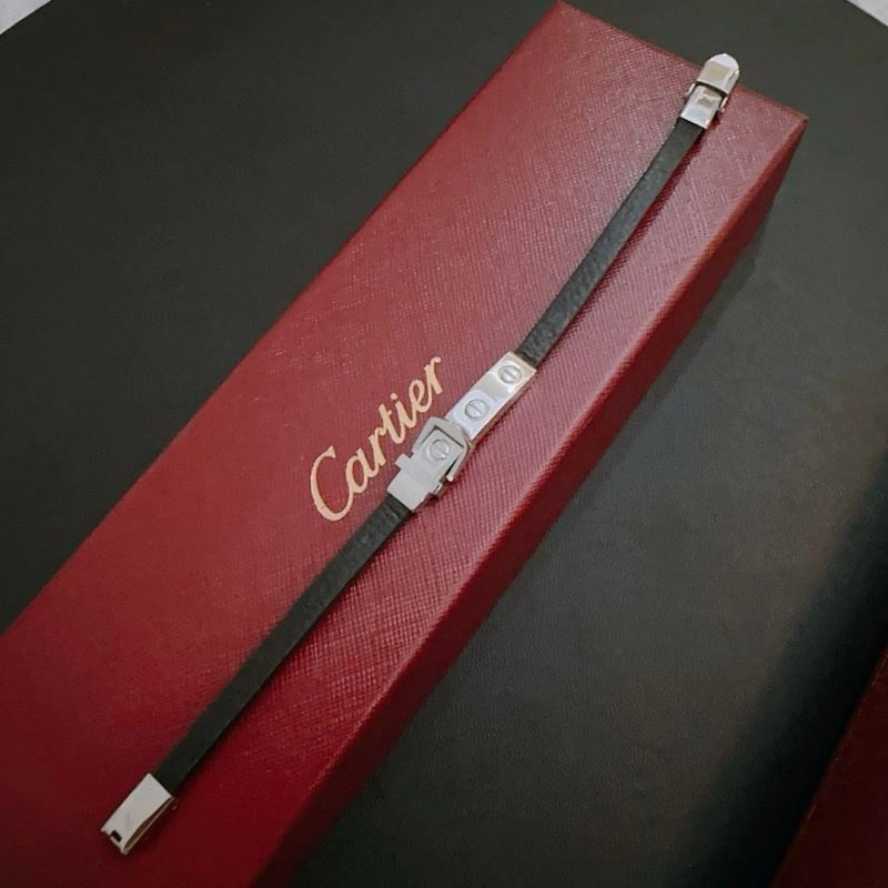 Low-cost Cartier Bracelets