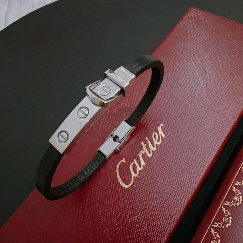 Low-cost Cartier Bracelets