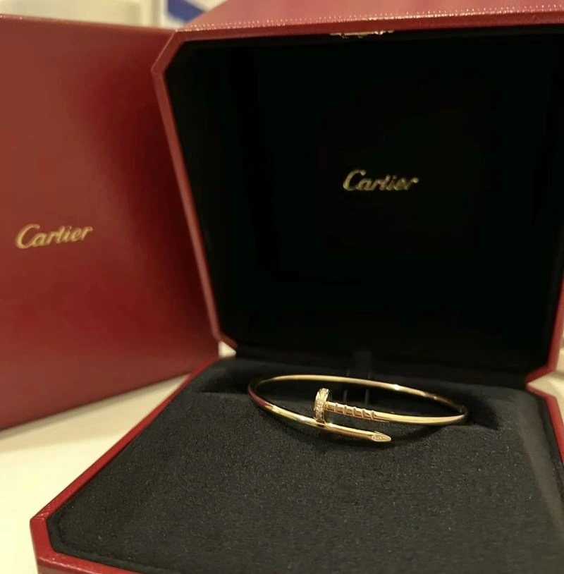 Accurate model Cartier Bracelets
