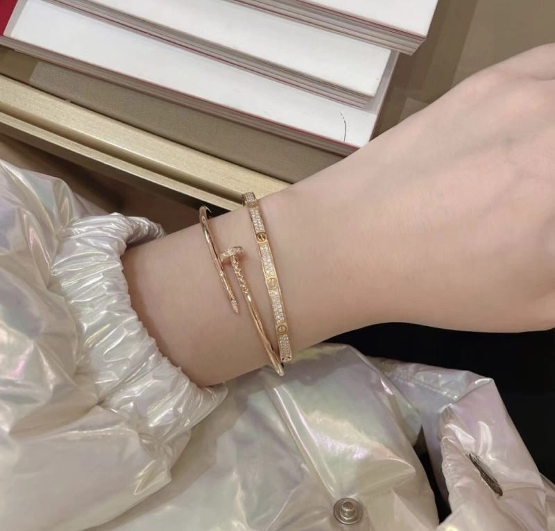 Accurate model Cartier Bracelets