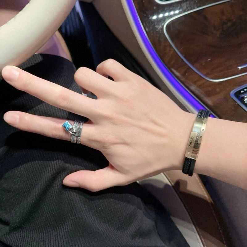 Bargain Cartier Bracelets